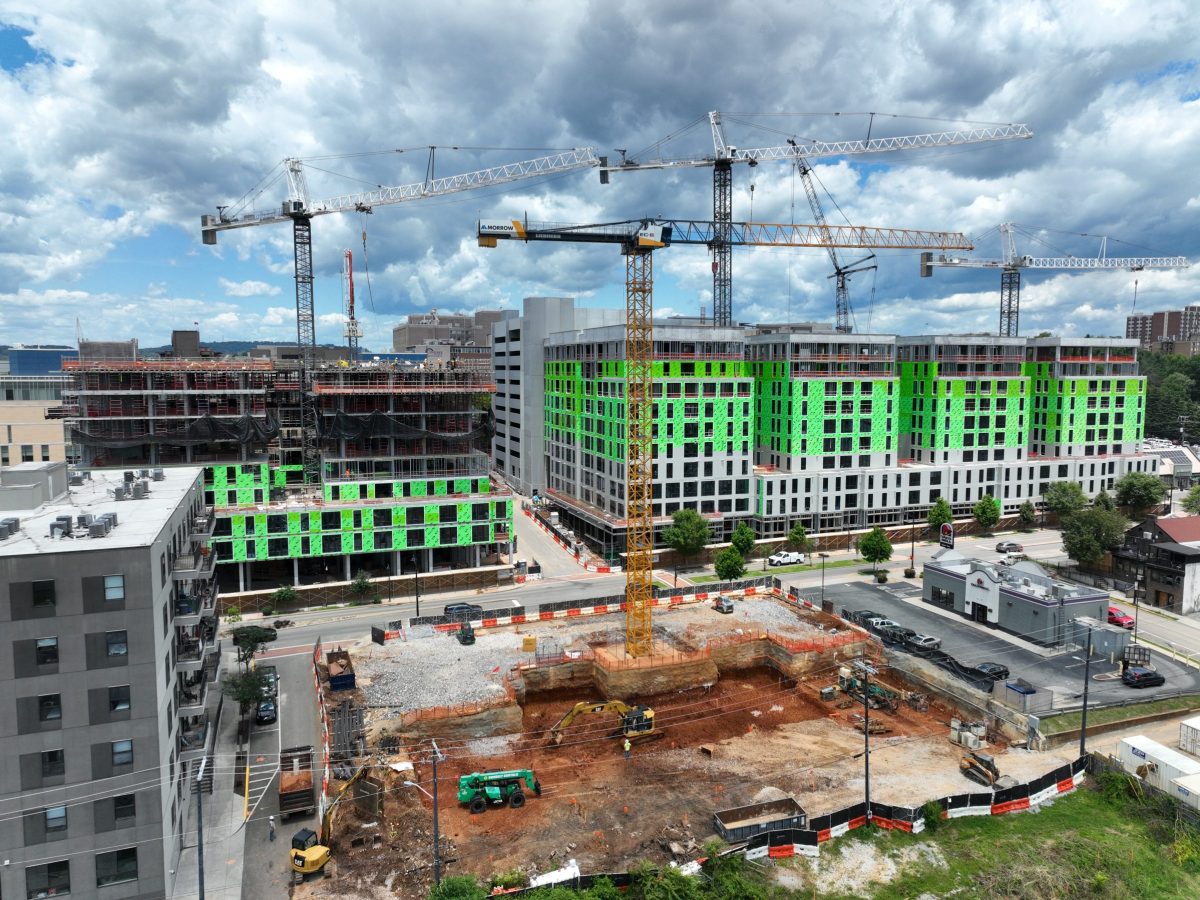 Hub Knoxville Celebrates Topping Out! - Juneau